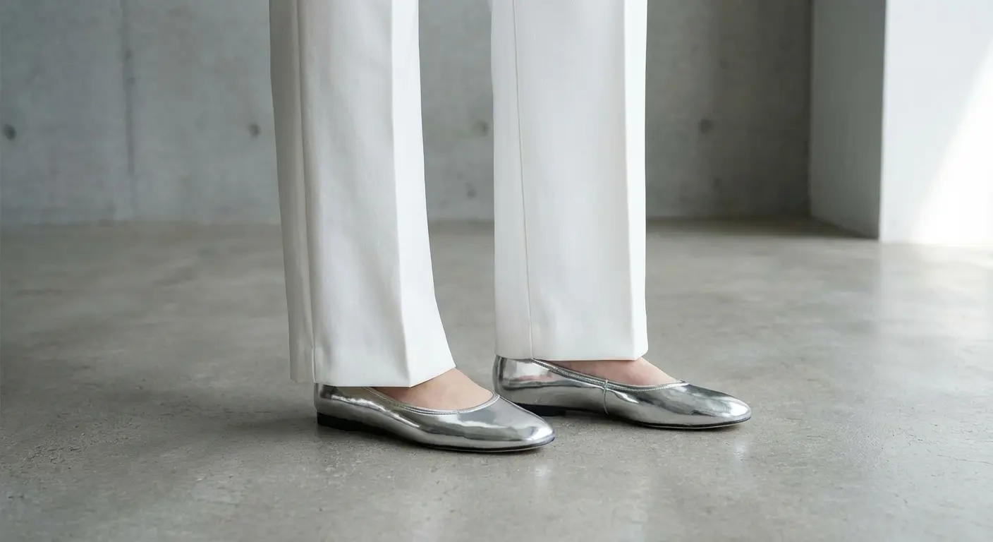25 Best Shoe Colors for White Pants | Bridesmaid for Hire